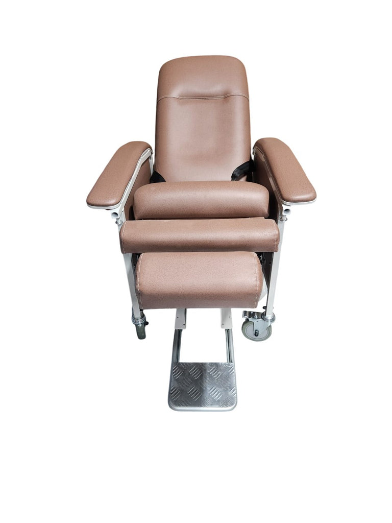 Manual Mobile Recliner Geriatric Chair with Tray – Lifeline Corporation